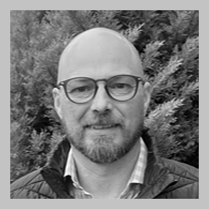 The Team : RED Scientific